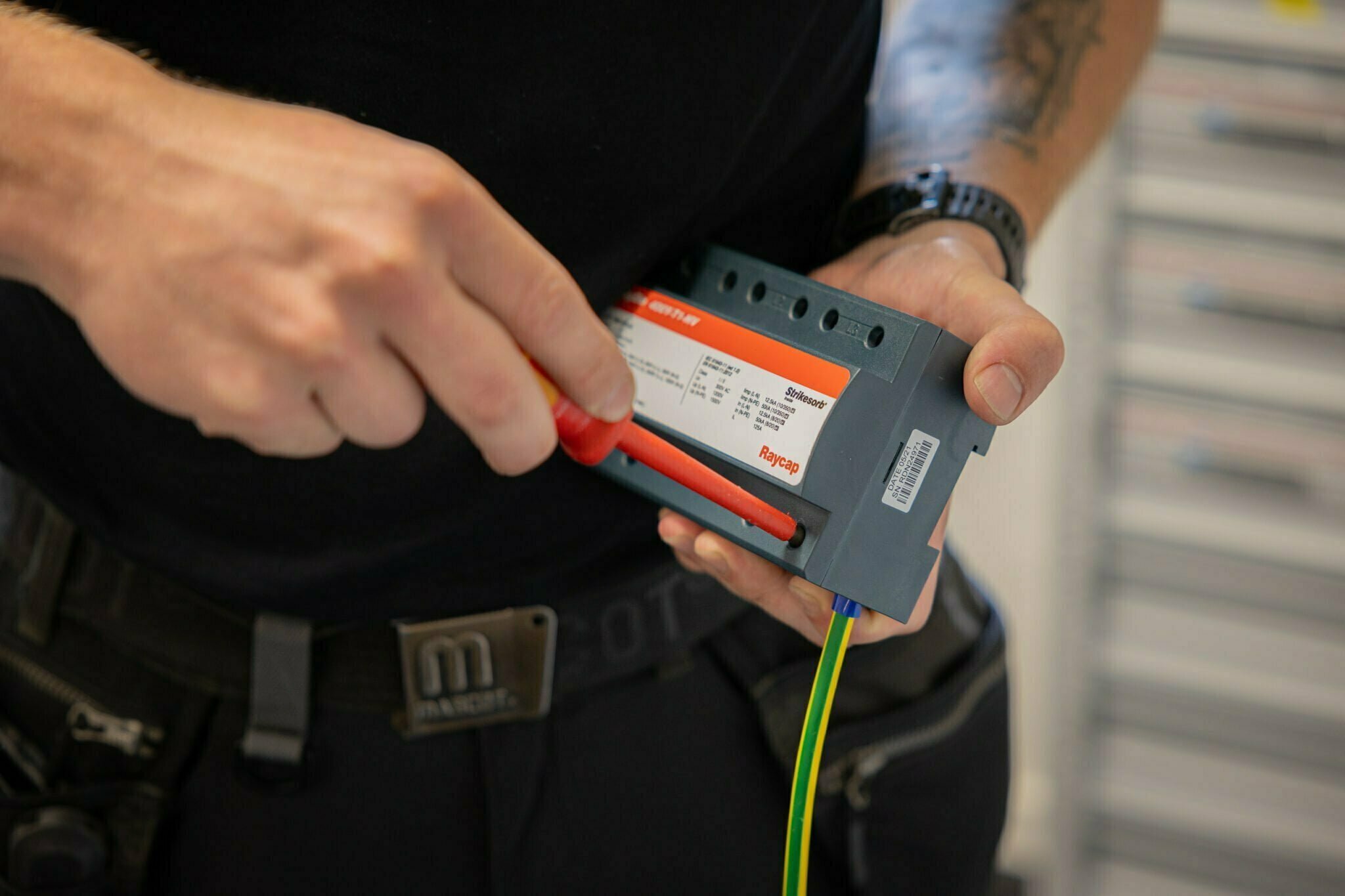 Transientbeskyttelse sikrer dig | Læs om overspændinger her