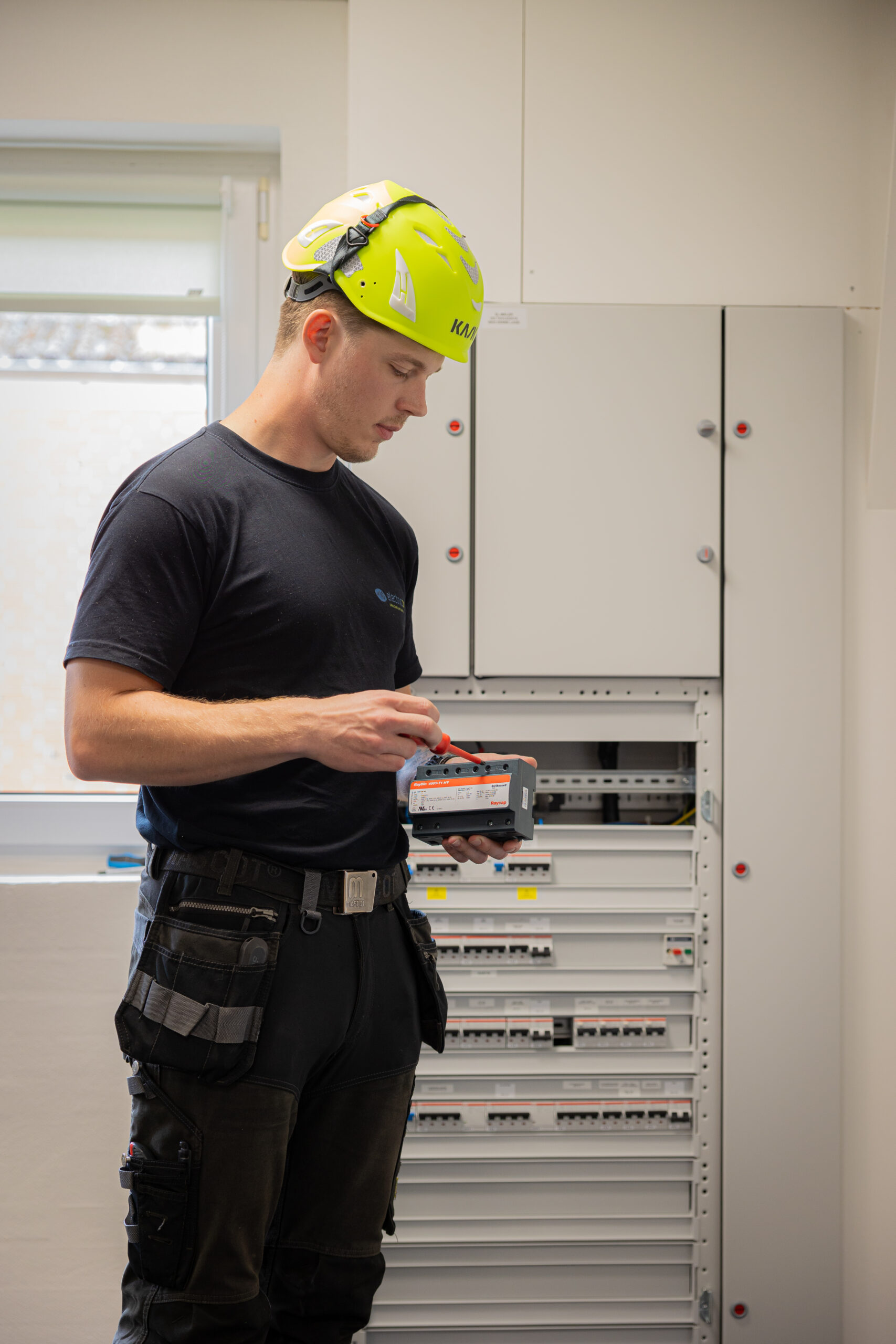 Transientbeskyttelse sikrer dig | Læs om overspændinger her